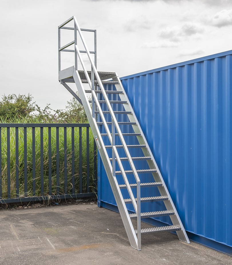 Containertrap voor bouwkeet of opslagcontainers